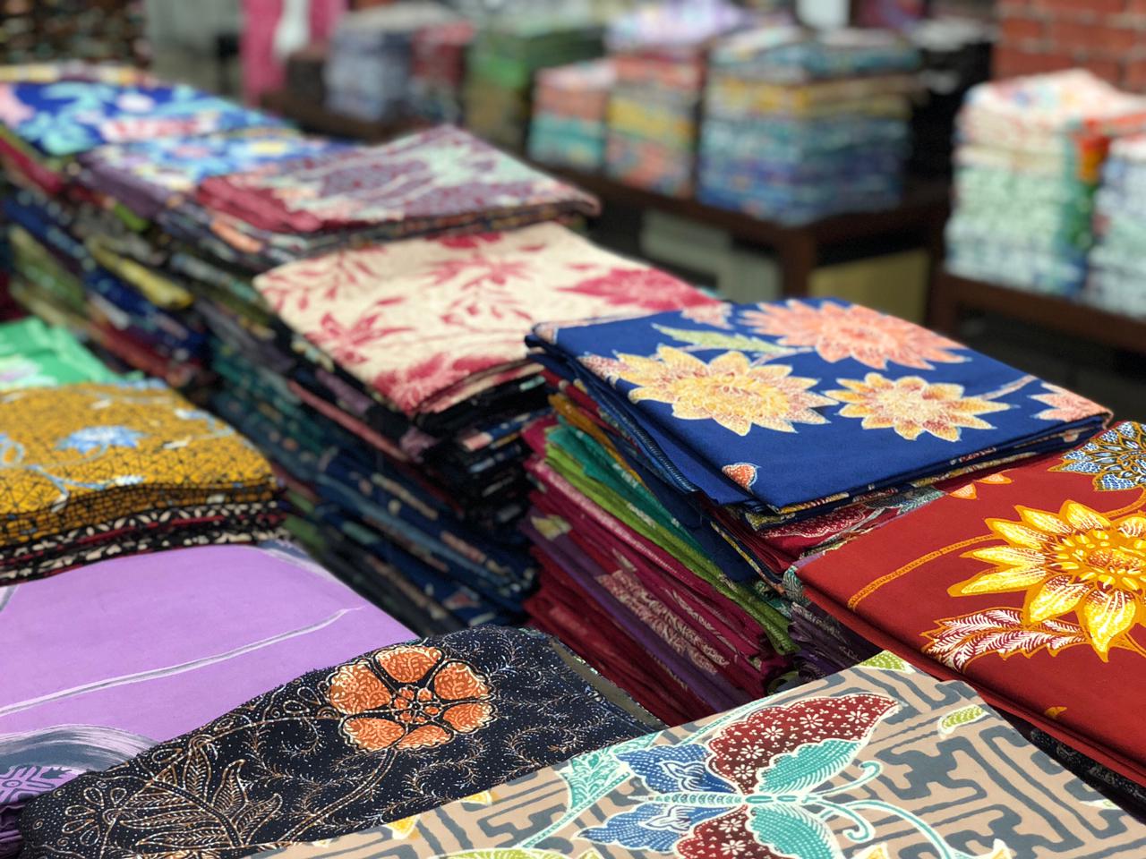 Keindahan Budaya Batik Pekalongan: Ciri Khas yang Mempesona - Griya ...